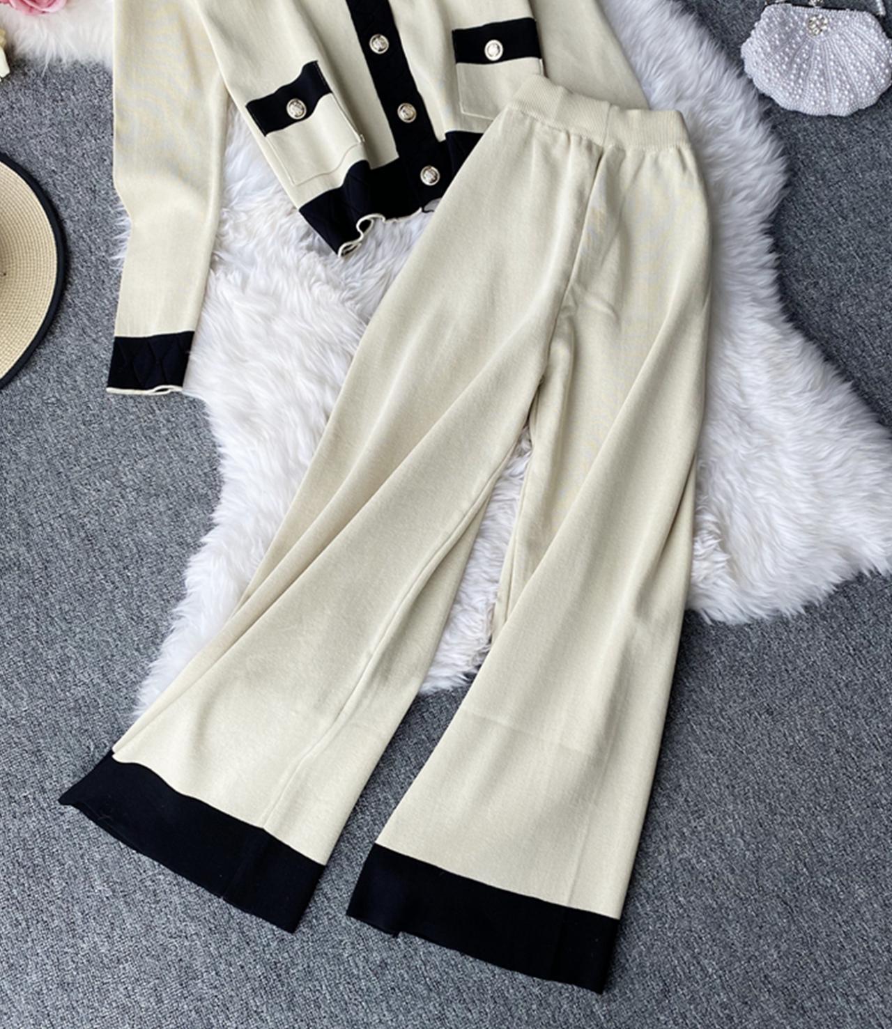 Stylish Knitted Suit on Luulla