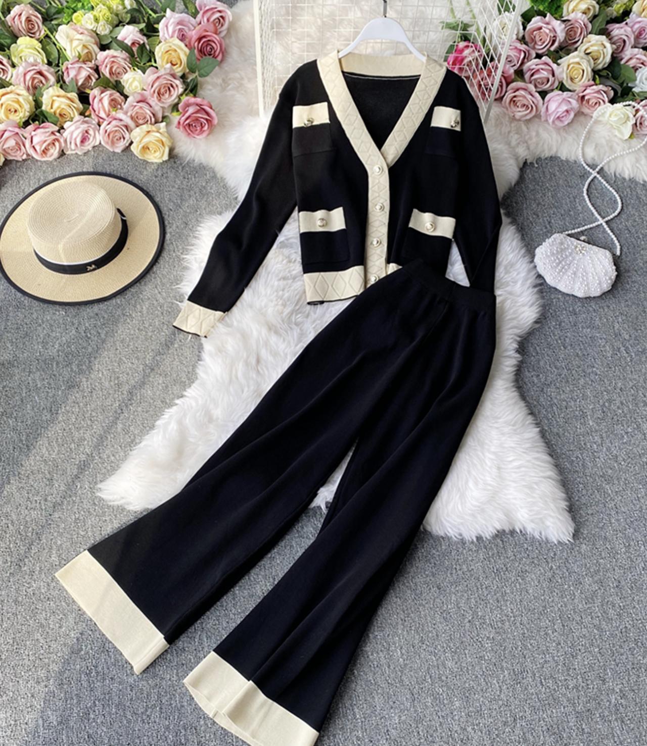 Stylish Knitted Suit on Luulla